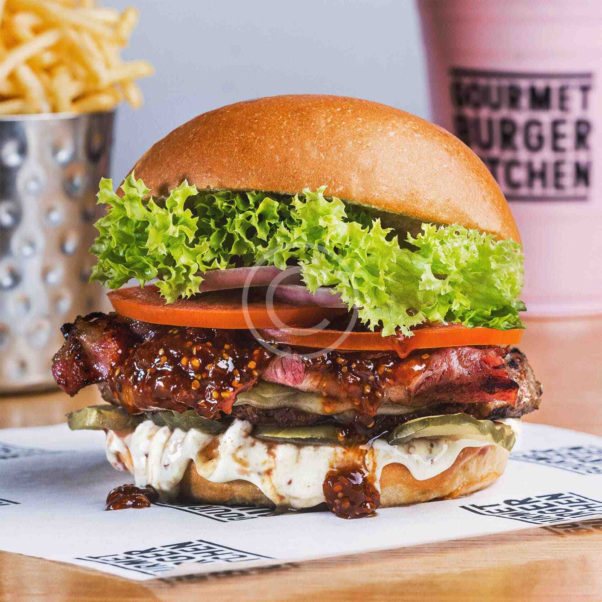 Chef’s chicken burger – Aqeela Food